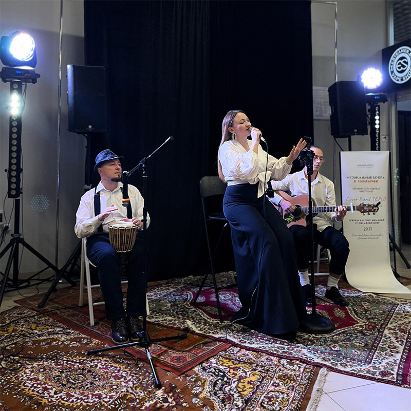 Вечер с кавер-бендом Teplo 13.11.2024. Фотоотчет - Mandarinplaza.by